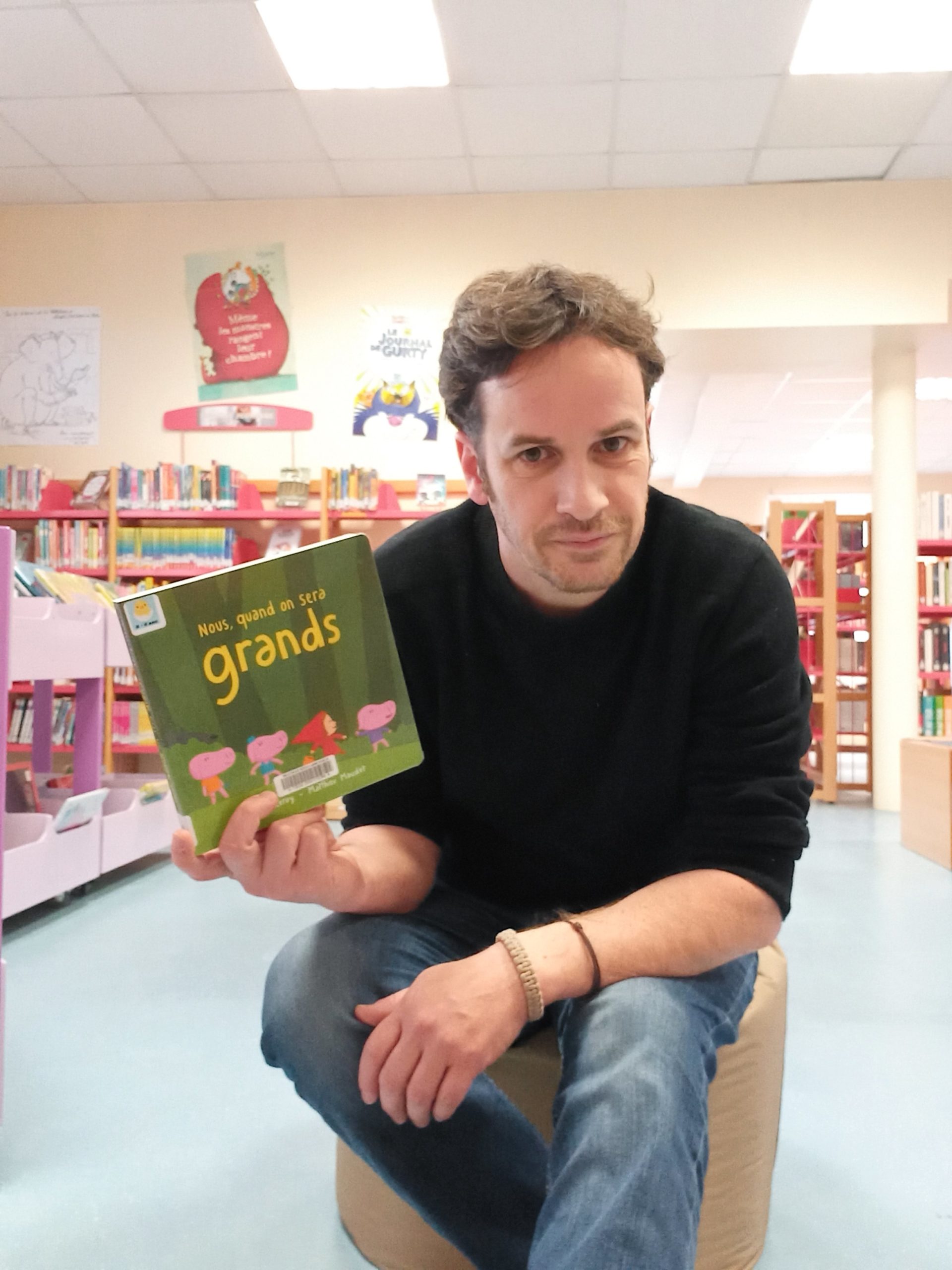 Portrait de Nicolas, bibliothécaire à Laigné en Belin | Agence ...